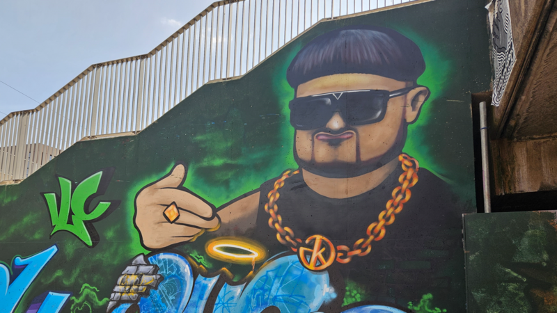 'Ibiza final boss' mural frowns out over Nottingham skatepark - BBC News