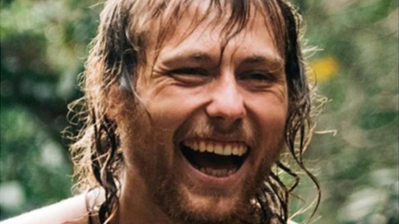 Paul Hind jailed after trolling grieving families online - BBC News