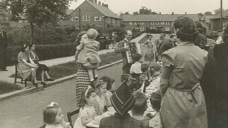 Welwyn Garden City celebrates centenary in 2020 - BBC News