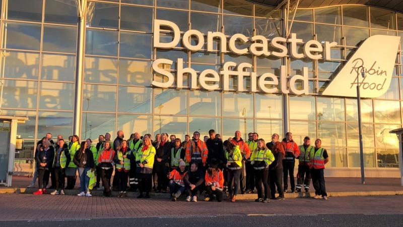 Airship company should use Doncaster Sheffield Airport, MP says - BBC News