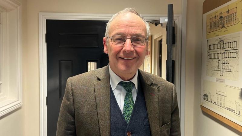 Cost of living: How much is my council tax going up? - BBC News