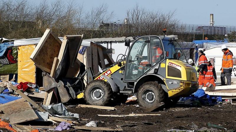 How is the migrant crisis dividing EU countries? - BBC News