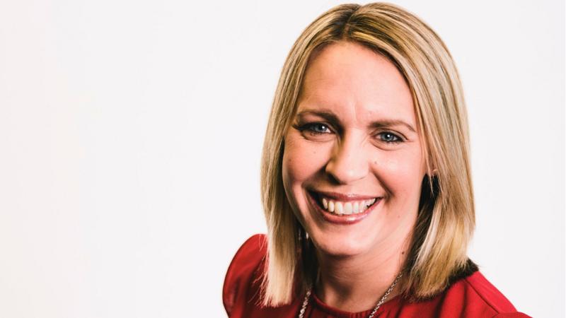 Lisa Shaw death: Legal action 'only option' for husband - BBC News