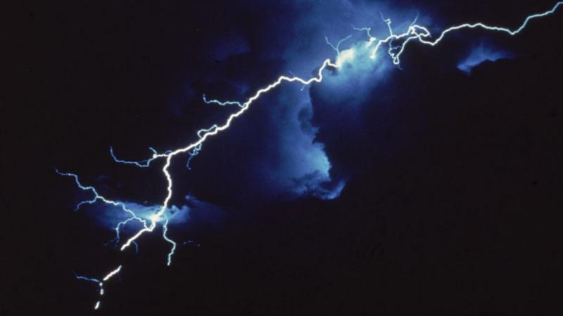 Rare 'red lightning' captured on camera by ESA astronaut - BBC Newsround