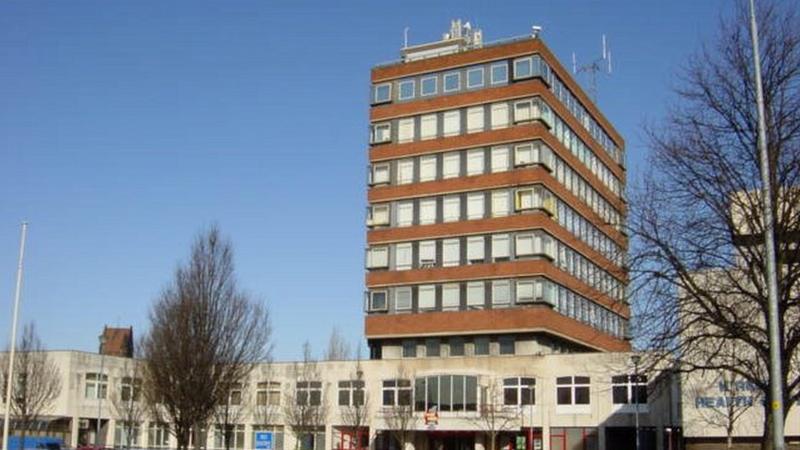 Tameside Metropolitan Borough Council - BBC News