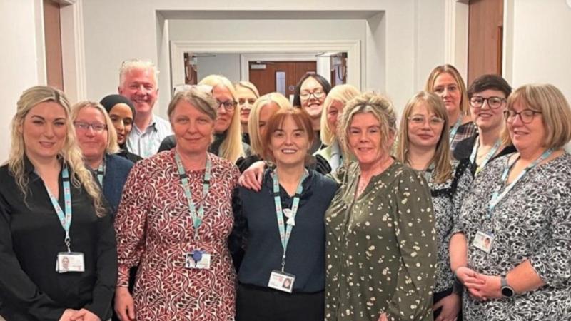 Lancashire: Professional plaudits for 'amazing' social workers - BBC News