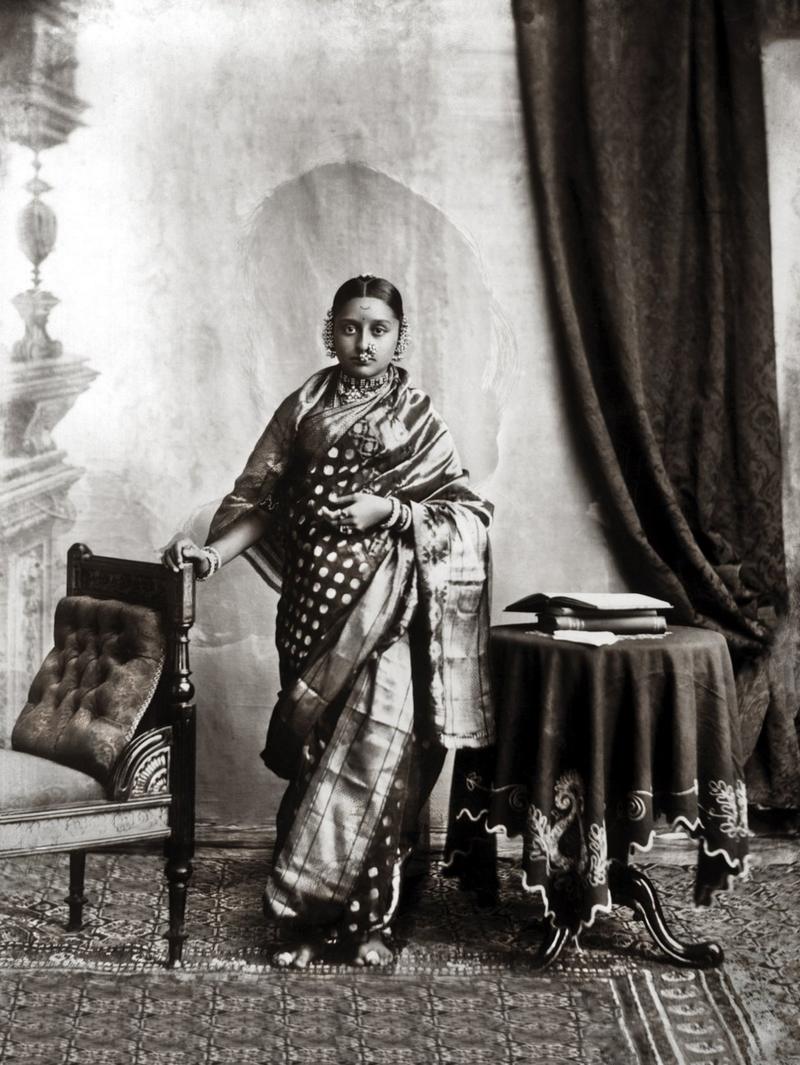 An intimate look at India's royal women - BBC News