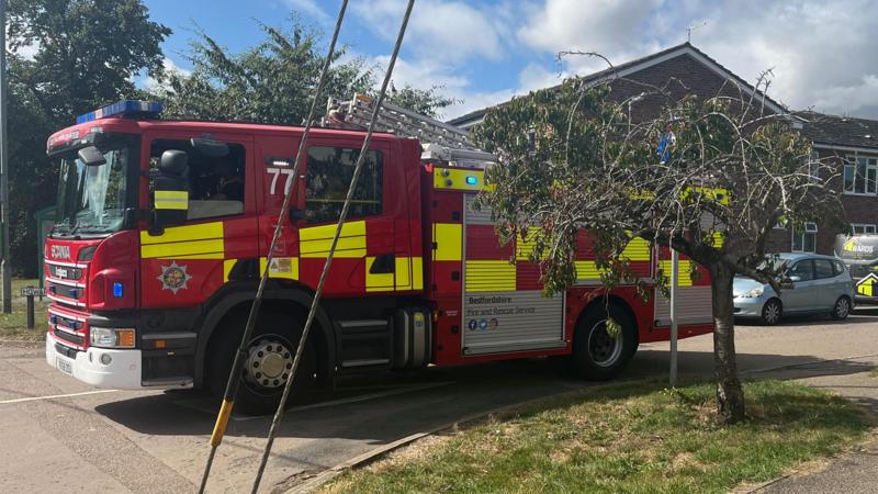Bedfordshire Fire Service staffing is 'dangerously low' - union - BBC News