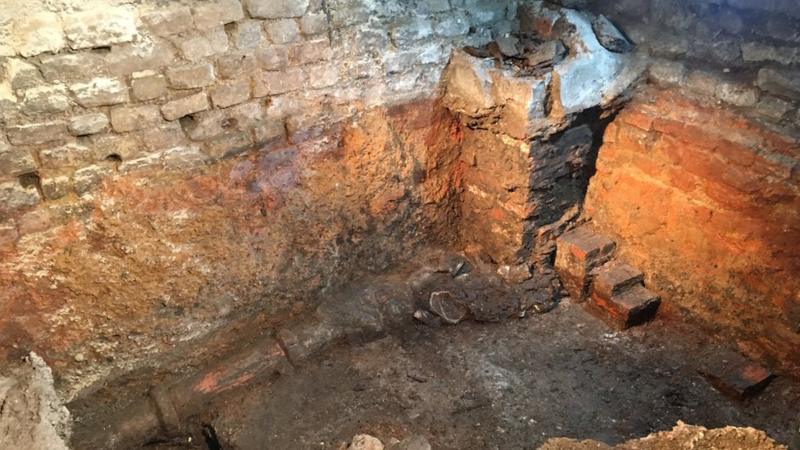 Historic England: 10 English archaeological finds of the decade - BBC News
