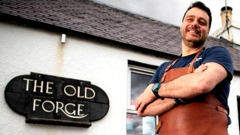 The people who walk three days for a pint at remote Highland pub - BBC News