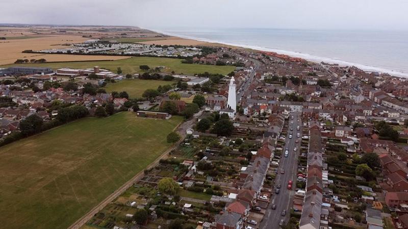 Withernsea Lighthouse shines light on town's history - BBC News