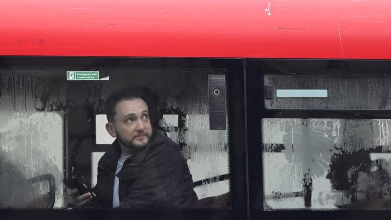 Higher fares across all London transport take effect - BBC News