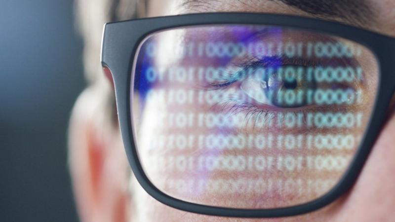 Flaw prompts 100 hack attacks a minute, security company says - BBC News