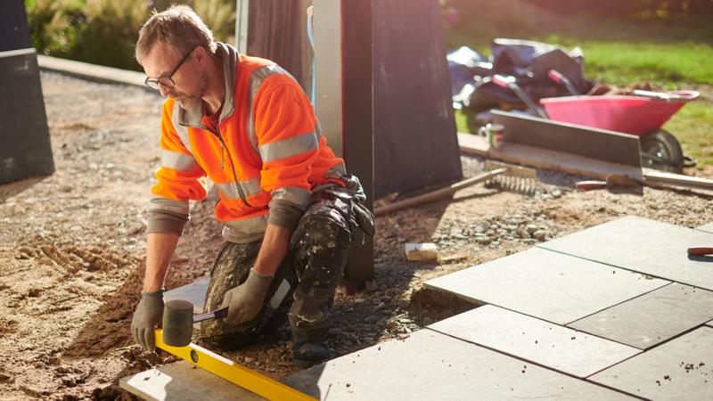 Employee shortages: Where have all the workers gone? - BBC News