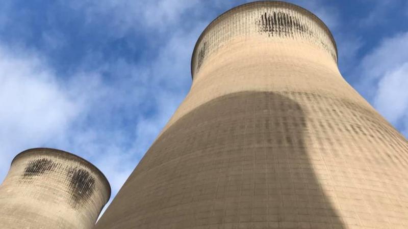 Ferrybridge: Plans to redevelop former power station approved - BBC News