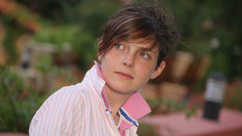 Anorexia: How the eating disorder took the lives of five women - BBC News