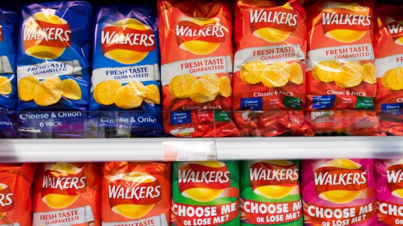 Crunch time as crisp makers adopt plastic-free packets - BBC News