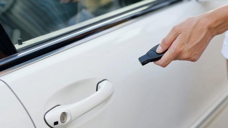 Car key jammers: What you need to know - BBC News