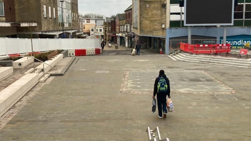 Yeovil water feature turned off because weather was too hot - BBC News