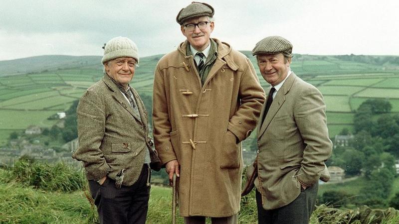 Compo costume from Last of the Summer Wine up for auction - BBC News