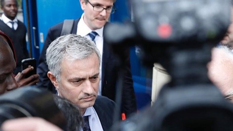Chelsea doctor Eva Carneiro settles dismissal case - BBC News