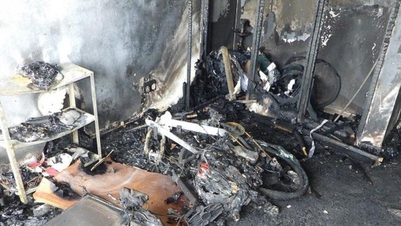 E-bikes: Battery fire destroys family home days before Christmas - BBC News