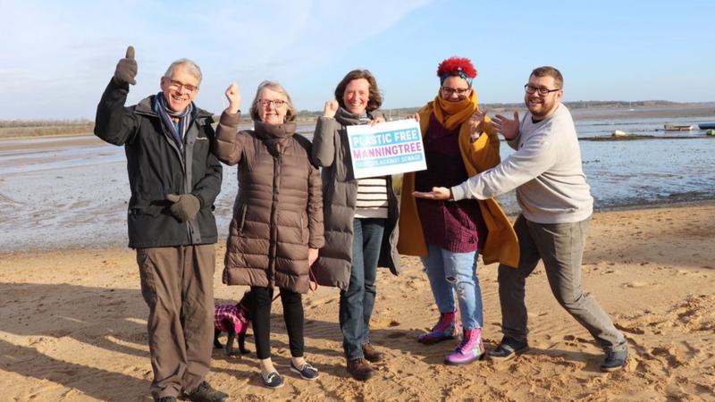 Manningtree: The tiny town that dreams of saving the planet - BBC News
