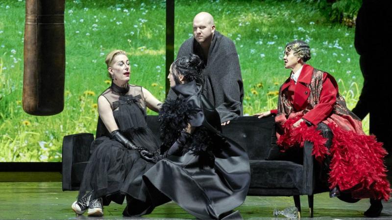 Vienna opera house stages first opera by woman - BBC News