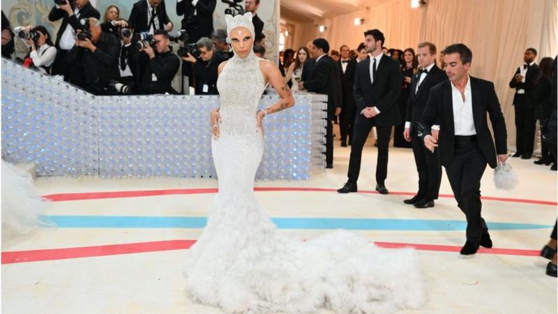 Met Gala 2023: Stars gather for event celebrating Karl Lagerfeld - BBC News