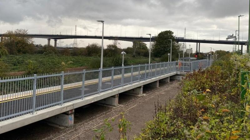 Charfield railway station gets building permission - BBC News