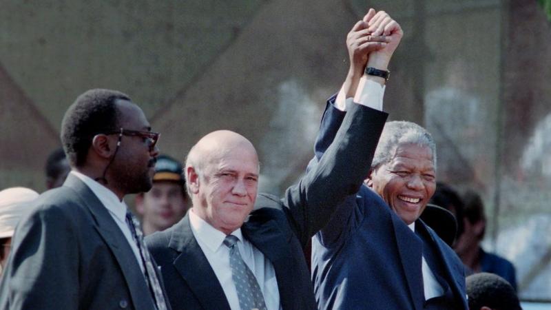 FW de Klerk: South Africa's last white president - BBC News