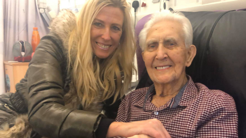 Jack Reynolds: 'Britain's oldest daredevil' dies - BBC News