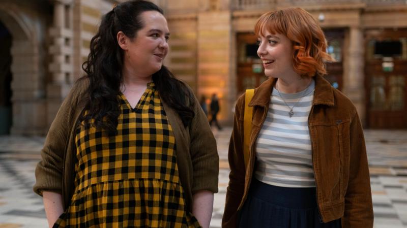 'Playing an autistic character helped me unmask myself' - BBC News