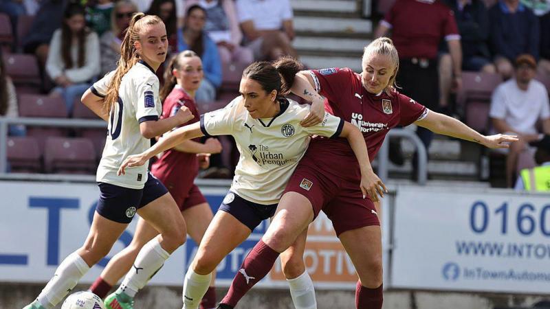 Record stadium crowd watches Northampton Women play Peterborough - BBC News
