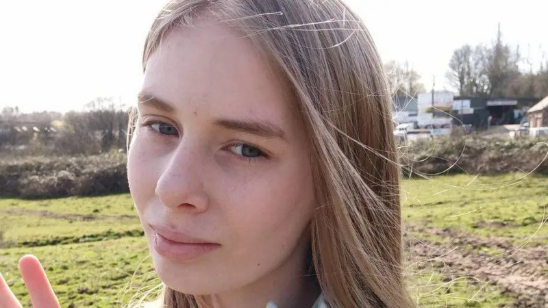 Rhianan Rudd: Girl took overdose days before terror charges made - BBC News