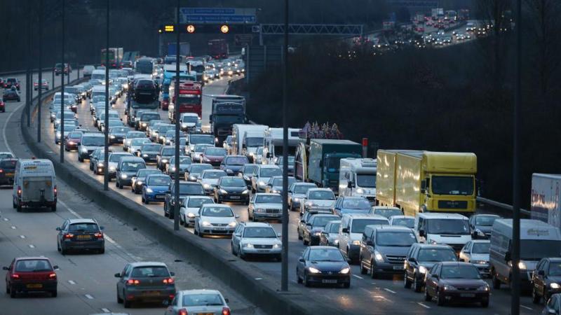 Easter drivers warned of potential bank holiday traffic hold-ups - BBC News