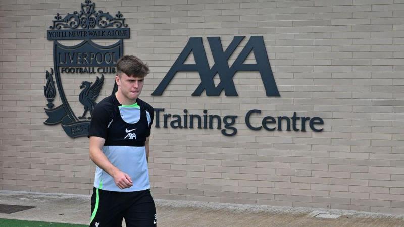 Liverpool: Ben Doak signs new deal - BBC Sport