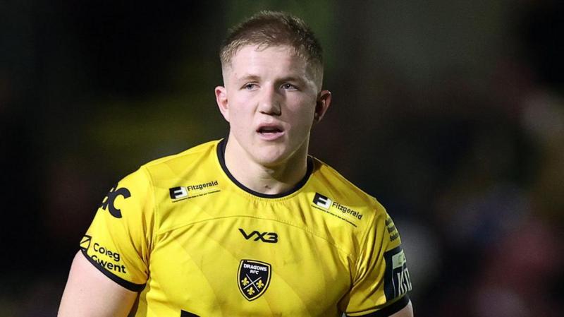 Harry Beddall: Ex-Wales U20 captain making a mark at Dragons - BBC Sport