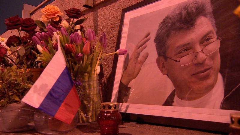 The Russians who fear a war with the West - BBC News