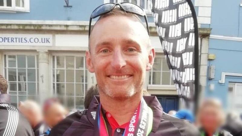 Pembrokeshire paddleboarders guided to their deaths, court told - BBC News