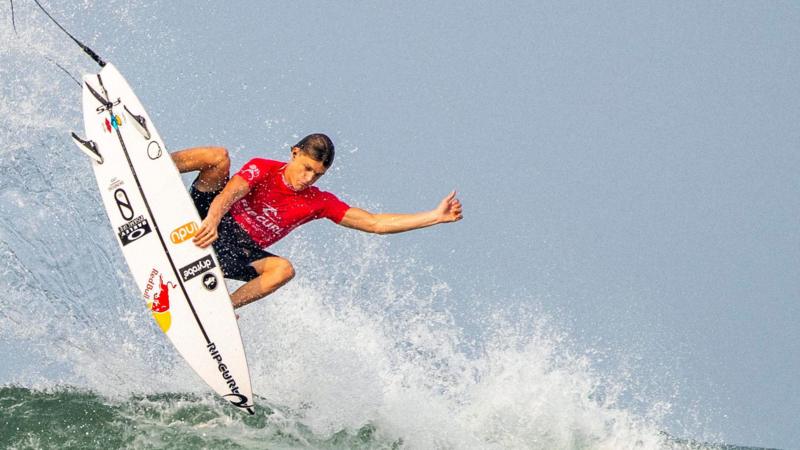 Cornwall surfer Lukas Skinner: I want to be world champ - BBC News