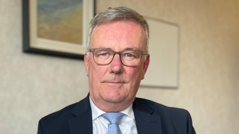 Mike Nesbitt: Addressing inequalities 'central to health reform' - BBC News