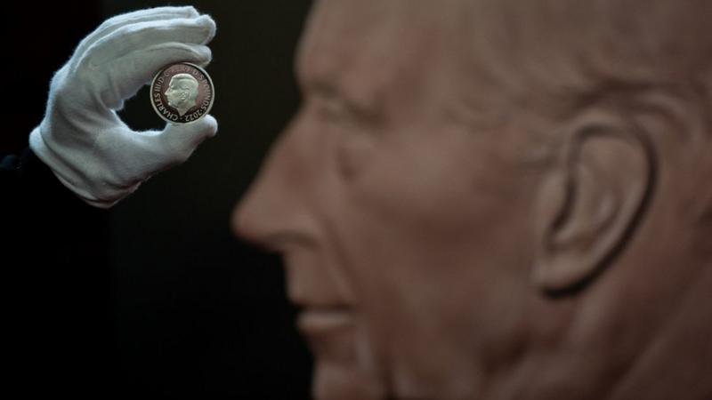 King Charles: New coins featuring monarch's portrait unveiled - BBC News