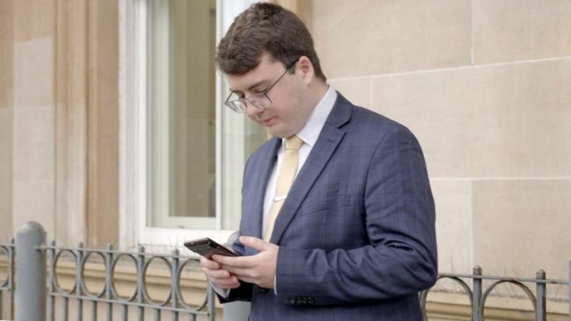 Poet Len Pennie reveals domestic abuse ordeal - BBC News