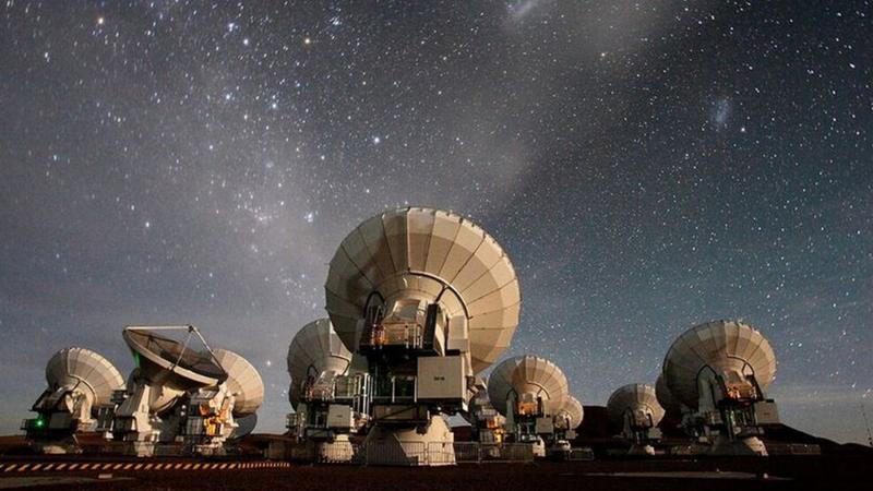 Astronomers work out when the first stars shone - BBC News