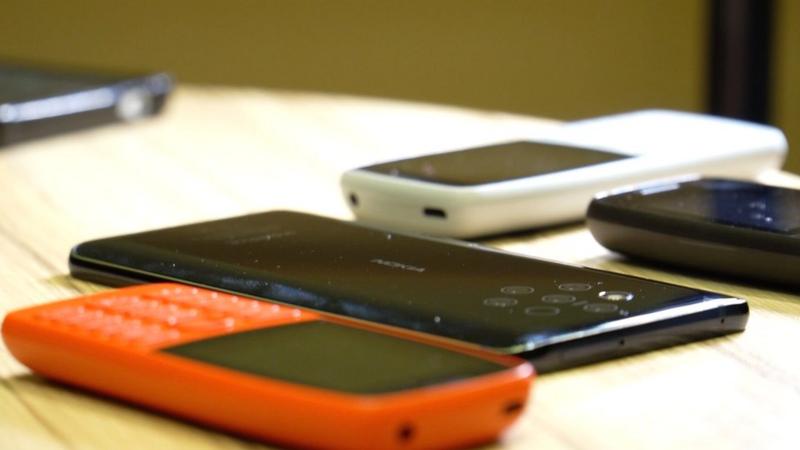 Nokia 9 PureView uses five cameras to take a photo - BBC News