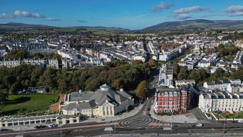 Isle of Man planning system simplified to reduce applications - BBC News