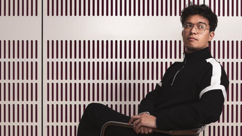 Phil Wang: I wouldn’t be a comic if I weren't mixed-race - BBC News