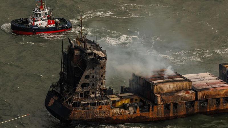 North Sea ship crash: 'Tears' over plastic found in Skegness - BBC News