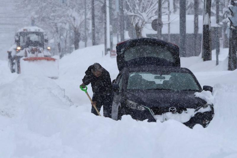 WATCH: Heavy snow in Japan as wintry weather peaks - BBC Weather